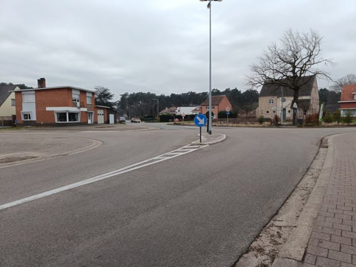 Kruispunt Bruggeske - De Rooy gaat weldra terug open | Mol | hln.be