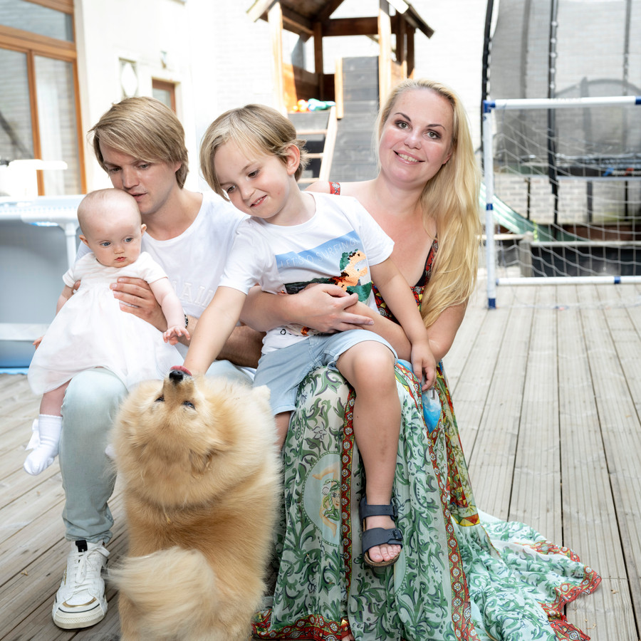 Lesley-Ann Poppe is dol op haar au-pair: “Het kost redelijk wat geld ...