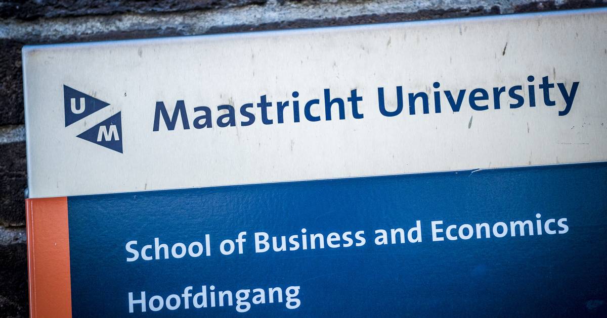 Universiteit Maastricht wil geschorste hoogleraar ontslaan om ongewenst gedrag | Maastricht | AD.nl