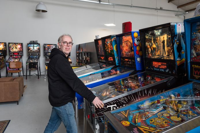 Rob verzamelt flipperkasten en iedereen mag erop spelen: ‘Uit de hand ...