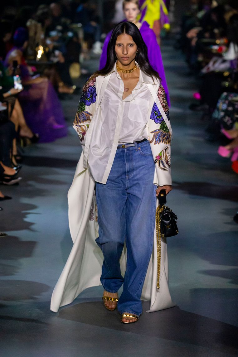 Het witte hemd: subtiel symbool van verzet en aan een opvallende ...