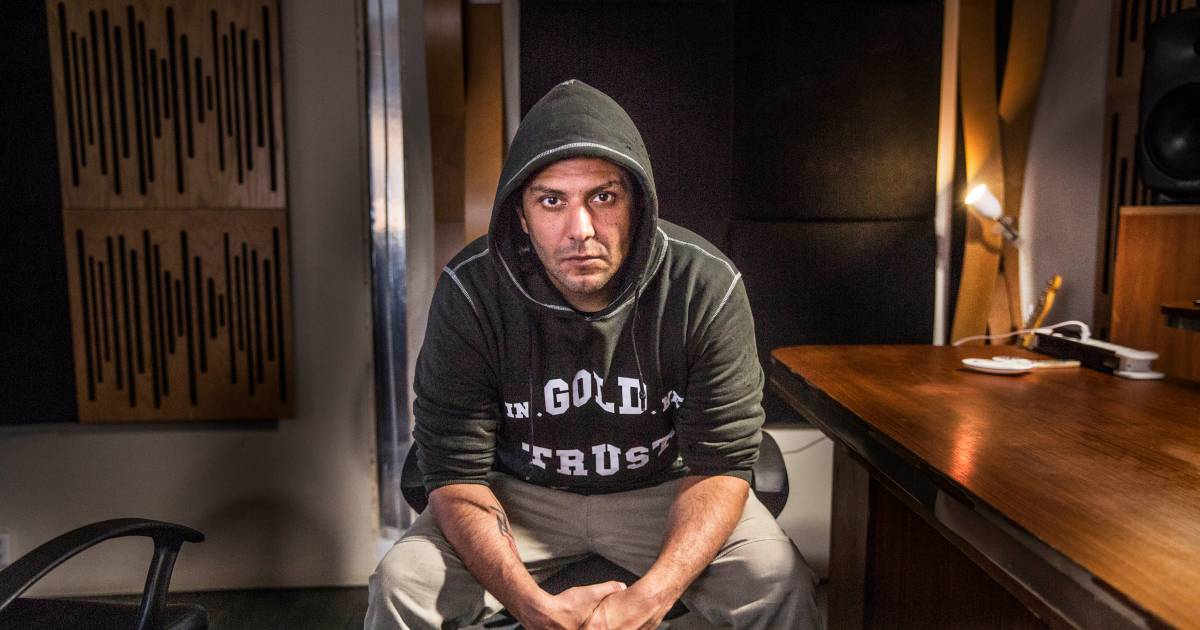 Hardstyle-dj Outsiders is niet bang middelvinger op te steken naar ...