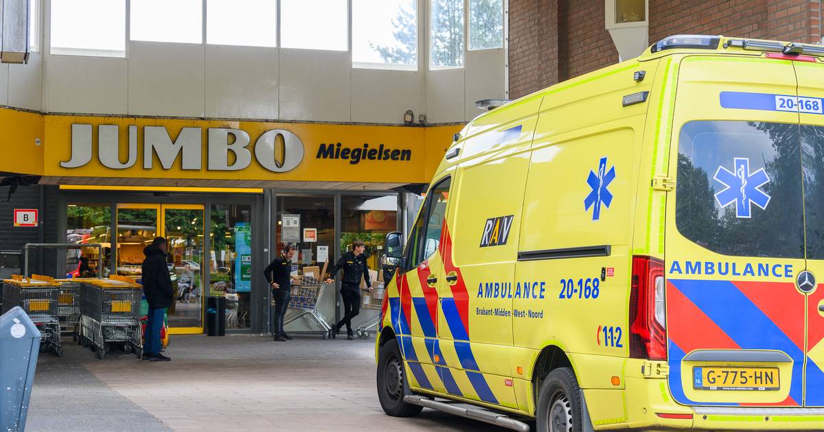 Jumbo in Breda weer open na ontruiming | Breda | AD.nl