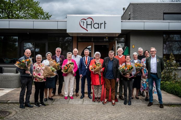 Deze 8 inwoners van Hardinxveld-Giessendam werden vandaag verrast met ...