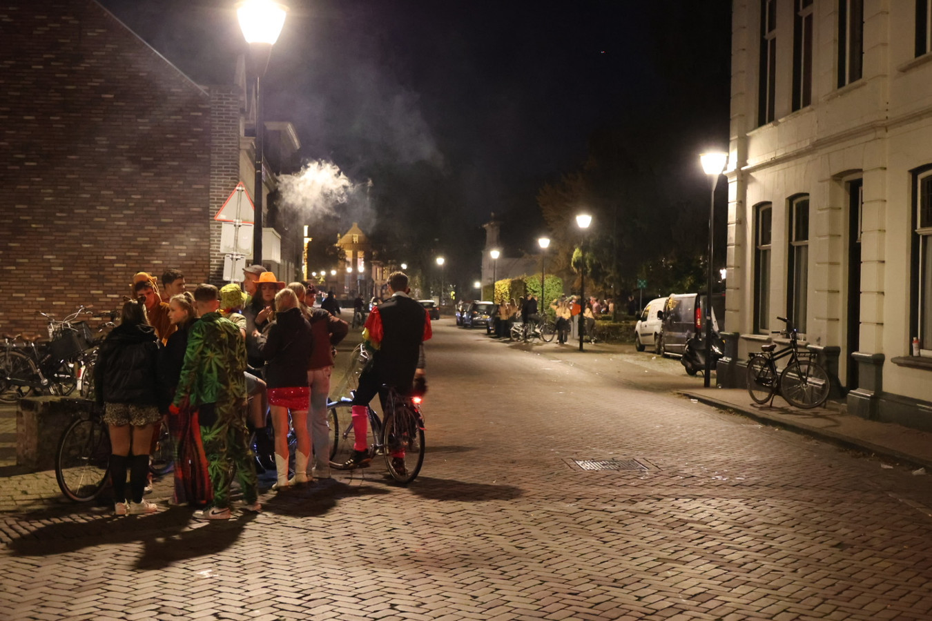 Café in Waspik sluit vroegtijdig deuren vanwege ‘onrust en dreigende ... Café in Waspik sluit vroegtijdig deuren vanwege ‘onrust en dreigende ...