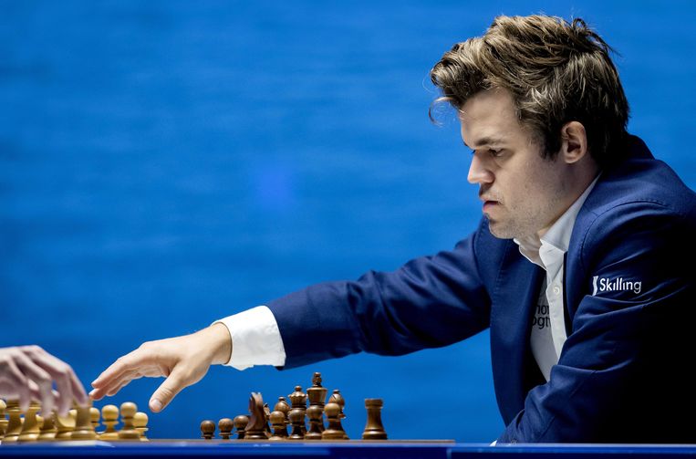 Werd schaakkampioen Carlsen verslagen door een valsspeler? | Het Parool