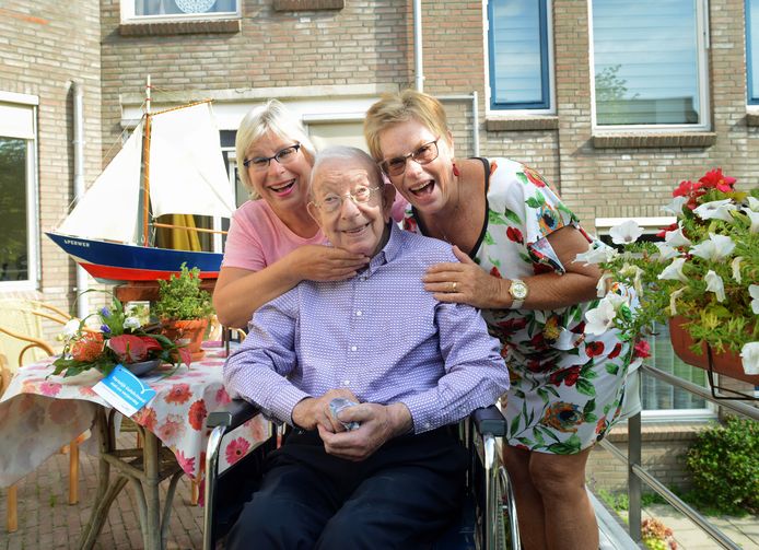 ‘Man van het water’ Piet Warrens uit Zierikzee is 100 jaar | Schouwen ...