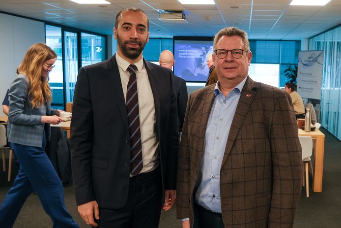 Sammy Mahdi op bezoek bij ISS: “Senioren zijn de meest gediscrimineerde ...