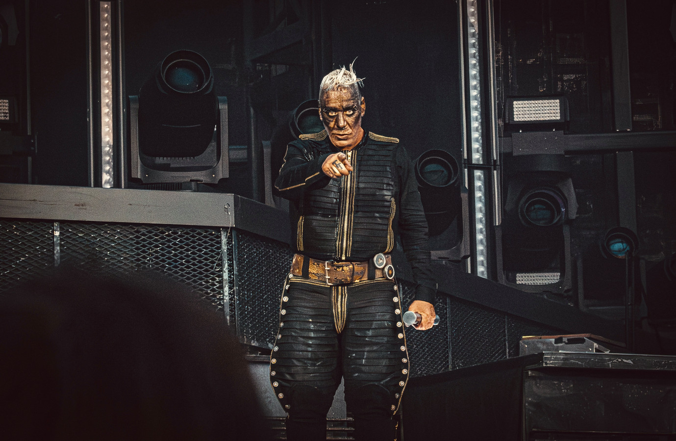 Rammstein geeft extra show in Goffertpark | Foto | AD.nl