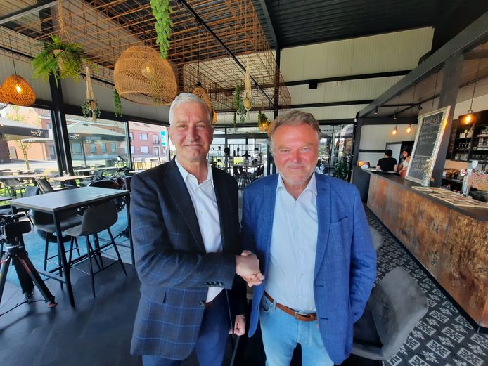 Oppositiepartijen U. en N-VA trekken samen naar de kiezer: “De meerderheid maakt ruzie, wij ...