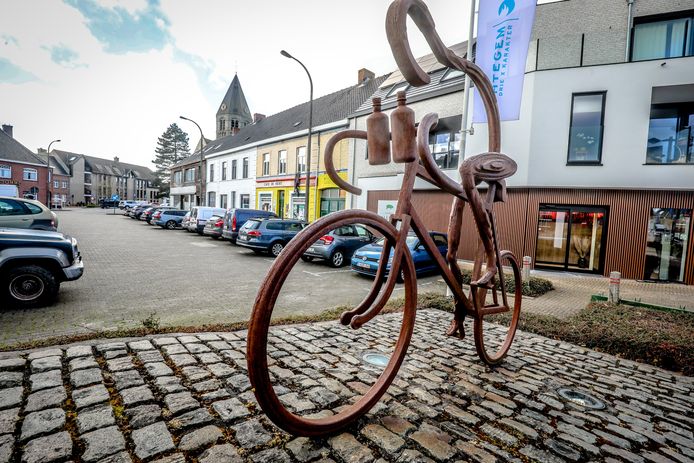 Verkeersmaatregelen door De Grote Prijs J.P. Monseré | Ichtegem | hln.be