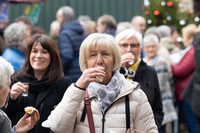 IN BEELD. Hasselts Jenevermuseum viert veertigste verjaardag in stijl ...
