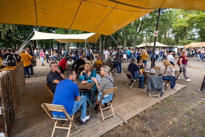 Eindelijk! Tuckerville én Ilse zijn na twee festivalloze jaren weer ...