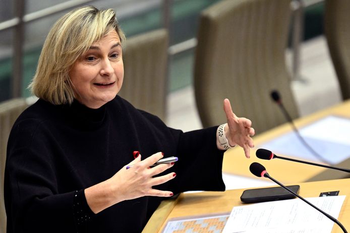 Hilde Crevits (56) openhartig: “Het leven bestaat uit ups en downs, ook ...