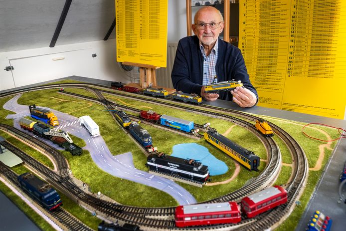 Piet bouwt al een jaar aan zijn modelspoorbaan: ‘Als de baan klaar is, begint de pret pas echt ...
