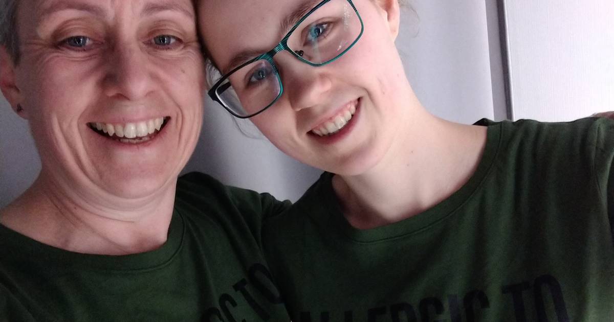 Myrthe (21) stapte uit het leven, moeder put troost uit haar gedichten ...