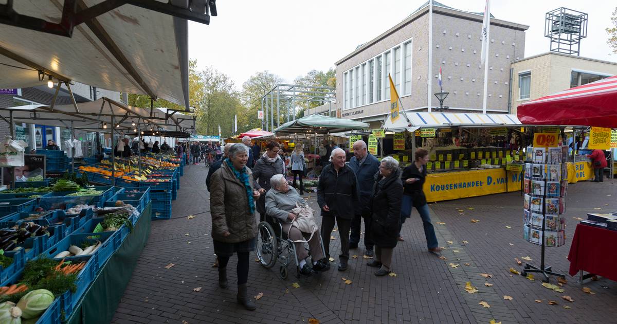 Markt in Zevenaar twee uur eerder afgelopen | Zevenaar | gelderlander.nl