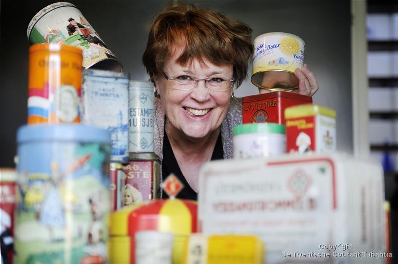 Annette van Dijk uit Enschede doet enorme verzameling historische ...