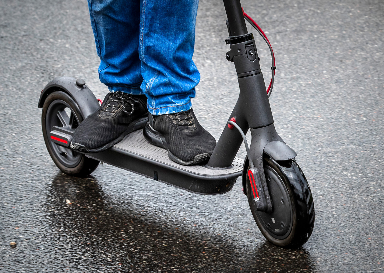 Steeds meer elektrische steps op de weg, maar politie waarschuwt: de ... Steeds meer elektrische steps op de weg, maar politie waarschuwt: de ...