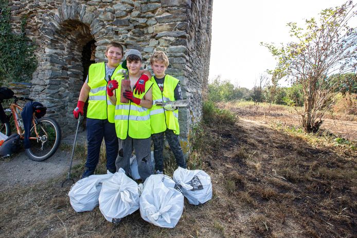 Zwerfvuilactie in Belzele | Evergem | hln.be