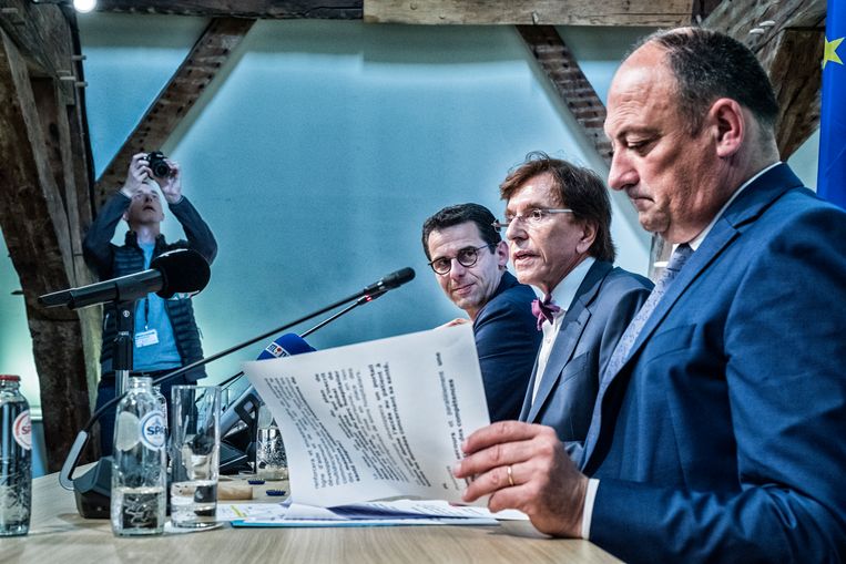 PS, MR en Ecolo stellen paars-groen regeerakkoord voor in Wallonië