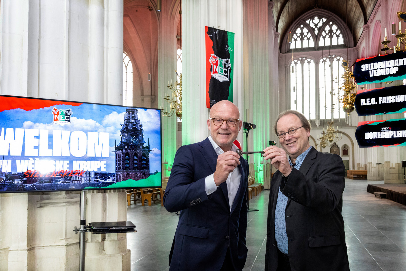 NEC zit weekje in de Stevenskerk en dat levert uniek kijkje op voor ...