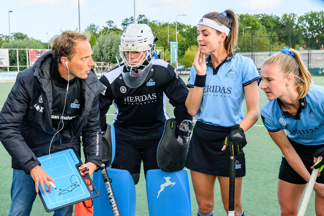 Sofie (20) ging op haar veertiende naar Engelse kostschool en speelt nu ...