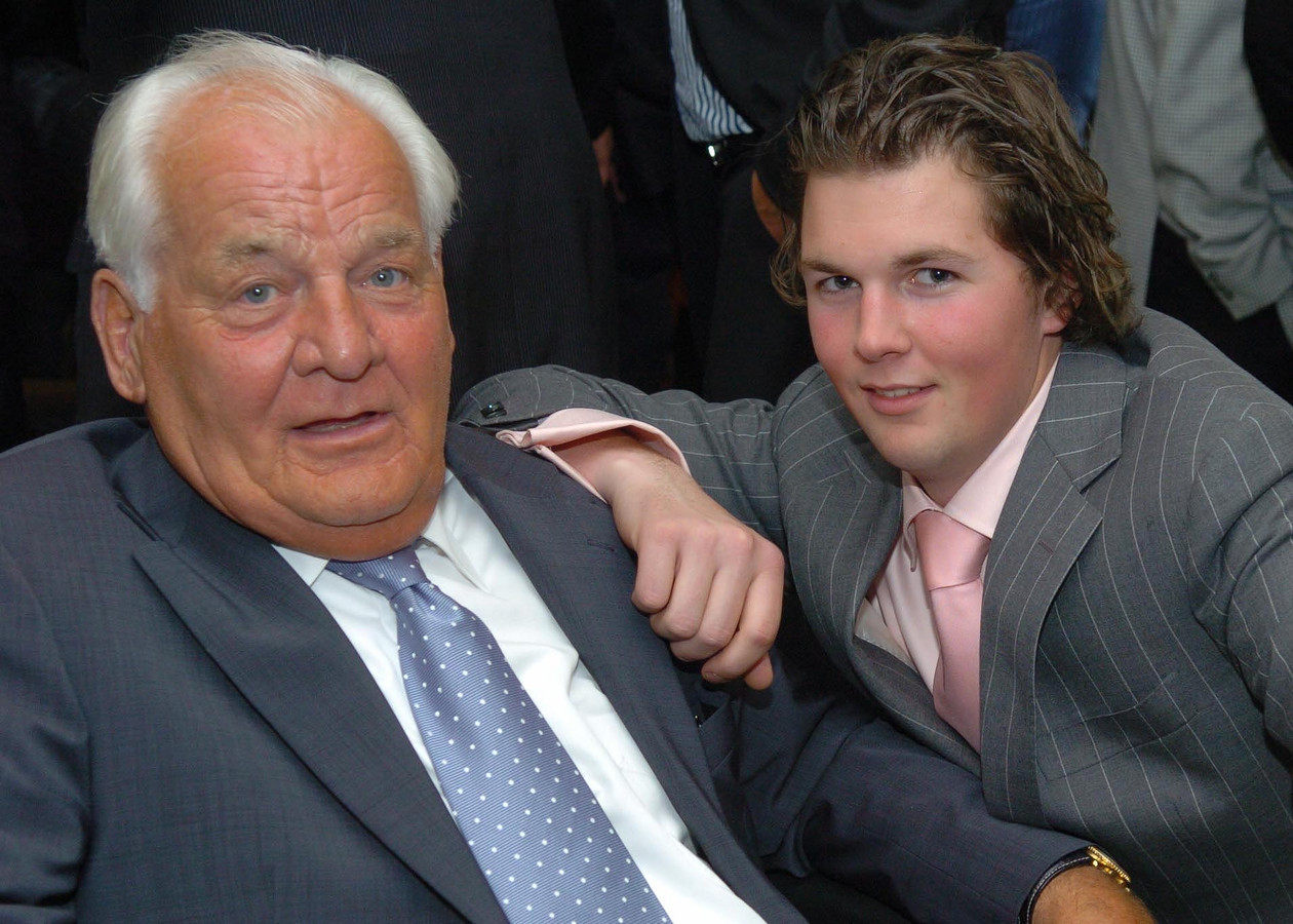 Arie van der Valk (1929-2024) maakte Van der Valk-concern groot ...