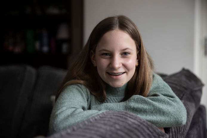 Bestse Pien (12) schittert in toneelstuk Hendrik Groen: ‘Het is ...