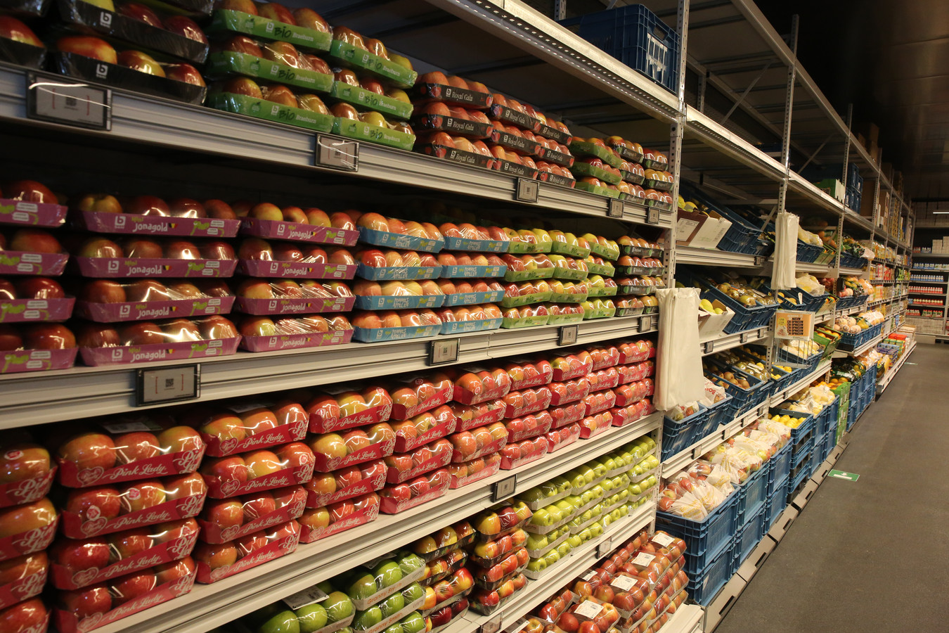 IN BEELD. Een blik in de nieuwe Colruyt in Sint-Pieters-Leeuw: Klanten ...