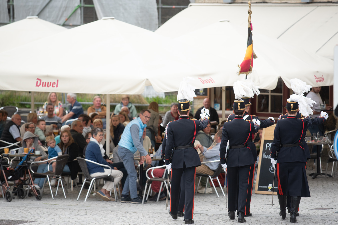 IN BEELD. Koninklijke Militaire School maakt van diploma-uitreiking indrukwekkende plechtigheid ...