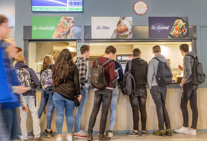 Bruine broodjes en soep: zo verleiden scholen leerling gezond te eten ...