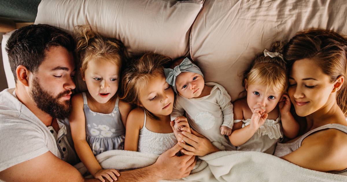 Liefdesbaby als lijm voor samengesteld gezin? ‘Let op, het is next ...