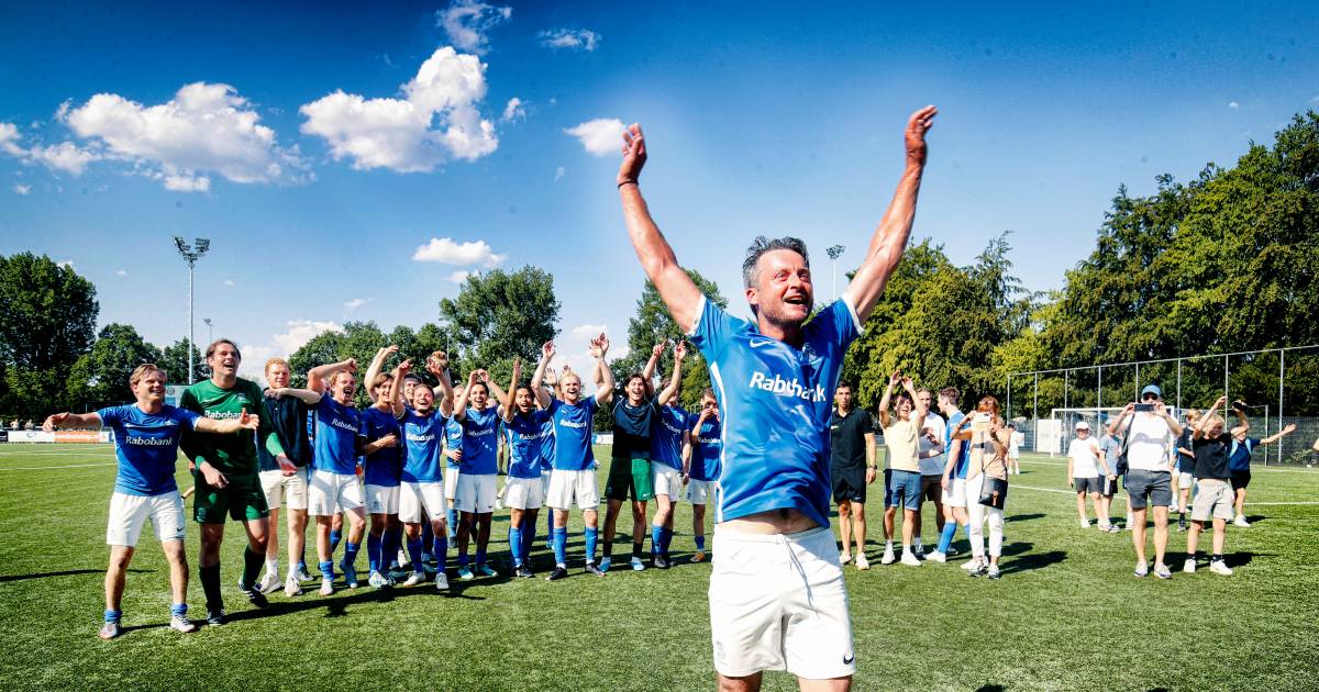 Kampong naar de derde divisie, wie had dat gedacht? ‘Ik lag alleen in ...