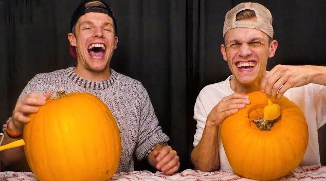 Zelfs Enzo Knol komt langs in het pompoenparadijs van Eli (18), met ...