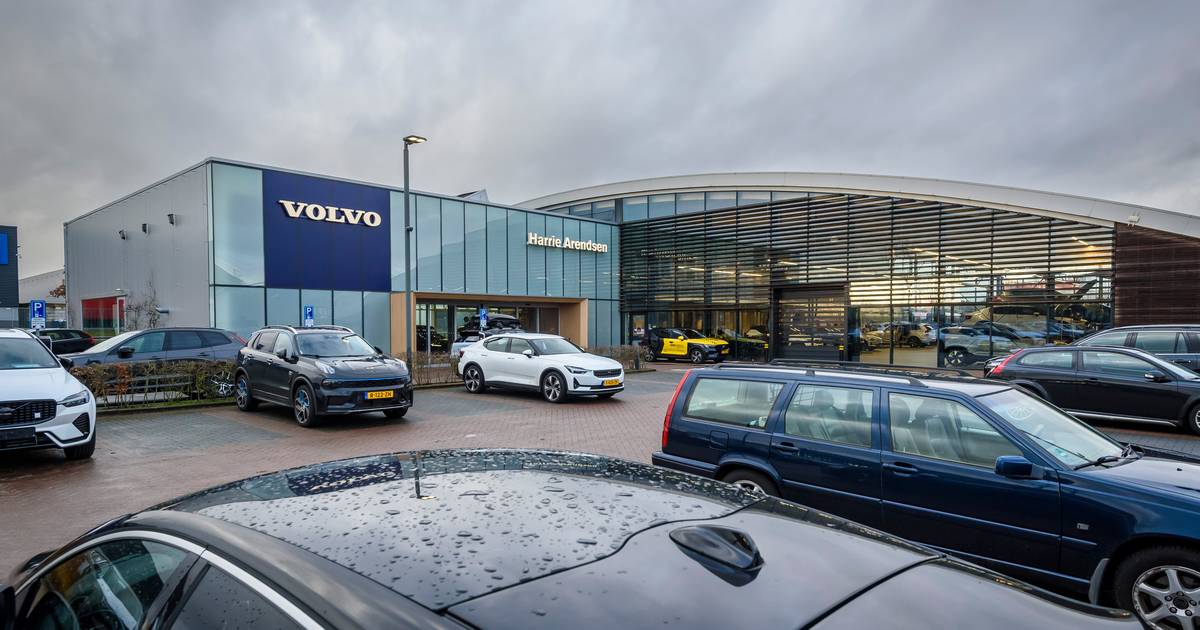 Bekende Twentse autodealer verkocht: Arendsen gaat verder op de fiets ...