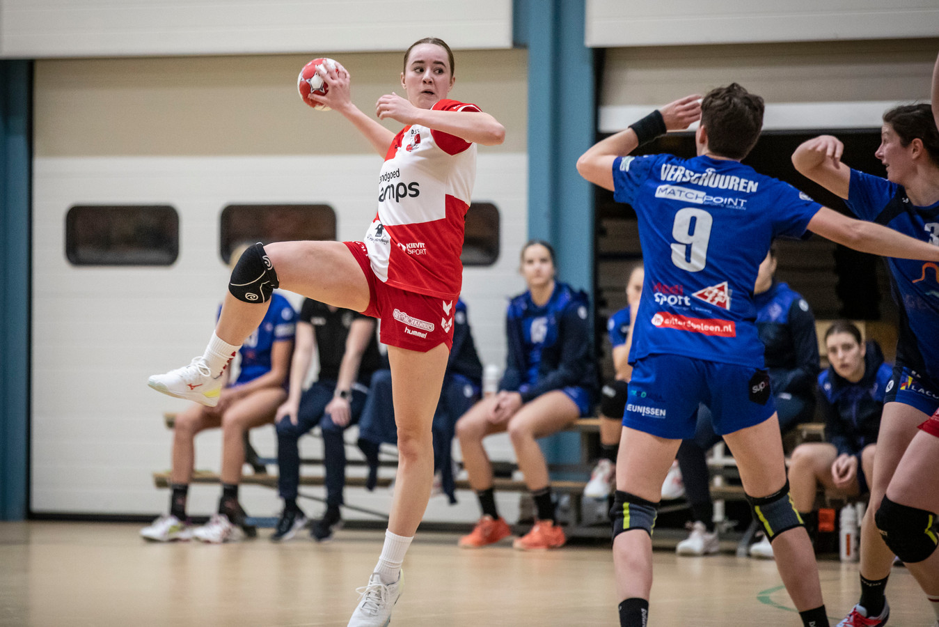 Uitslagen en verslagen handbal: DSVD dankzij zege koploper in ... Uitslagen en verslagen handbal: DSVD dankzij zege koploper in ...