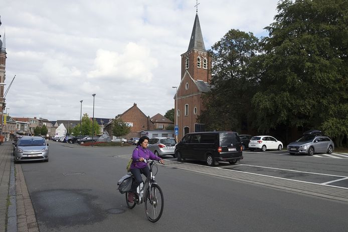 Hemiksem krijgt eindelijk nieuw dorpshart: Gemeenteplaats, Kerkeneinde, Assestraat en begin UNO ...