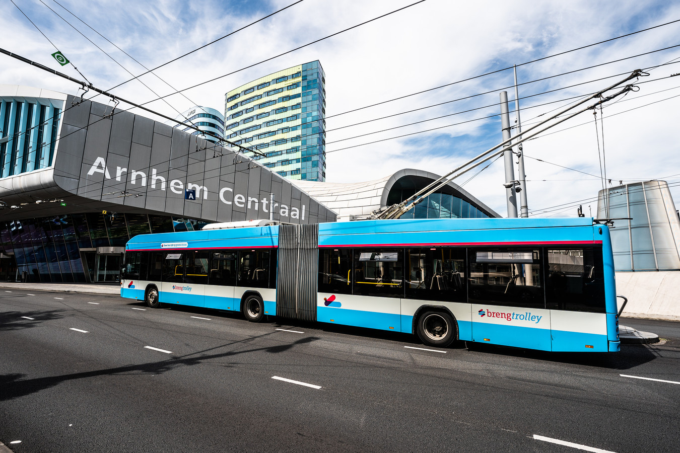 Buskaart, munten voor bekers; bezoek aan Vitesse verloopt voortaan net ...