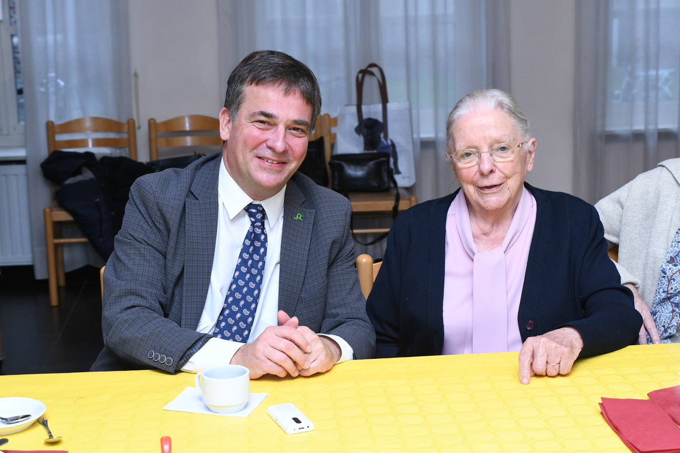 125-jarige zending Zusters van De Jacht gevierd | Foto | hln.be