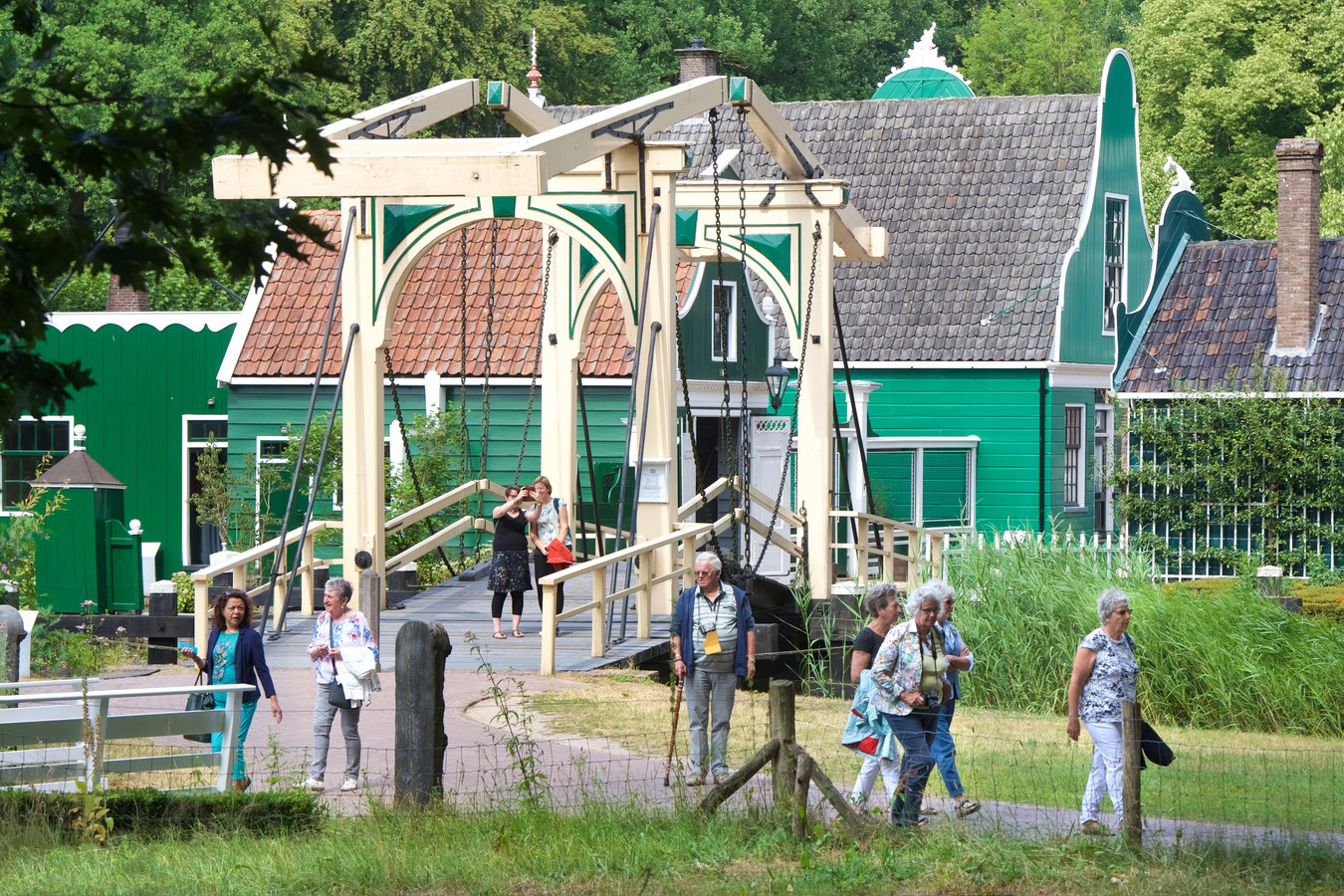 openluchtmuseum-arnhem-bestaat-100-jaar-een-vluchtplek-voor-de-moderne