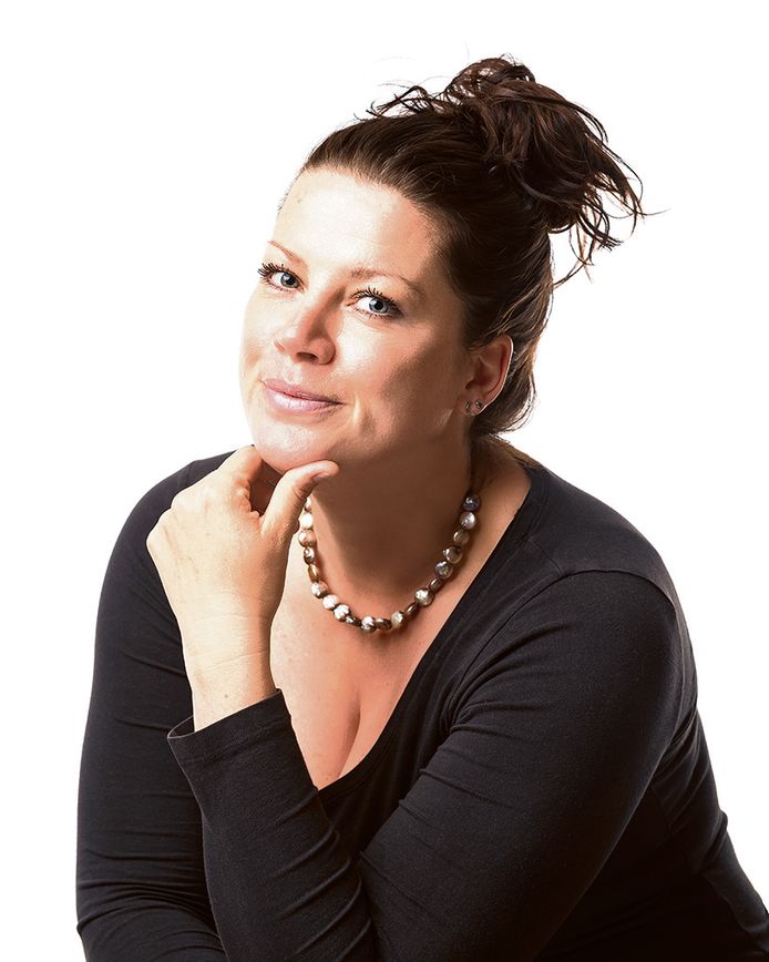 De stoep kleurde nog lang rood | Wendy Wagenmakers | pzc.nl