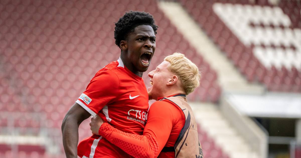 Addai maakt hattrick voor Jong AZ en laat Telstar nog puntloos in ...