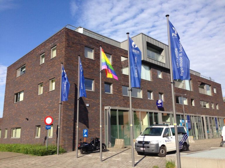 Extreem geval van verkeersagressie: bestuurder bijt oor van slachtoffer ... Extreem geval van verkeersagressie: bestuurder bijt oor van slachtoffer ...