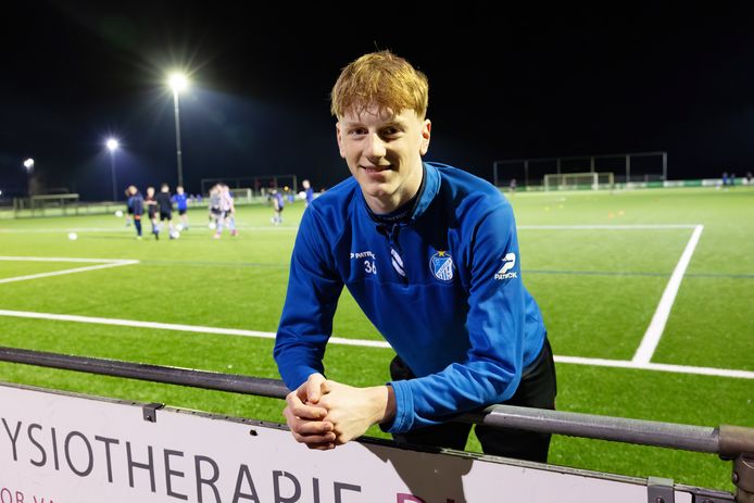 Bladella-talent Roel Abrahams (17) blijft nuchter, ook nu hij in het ...