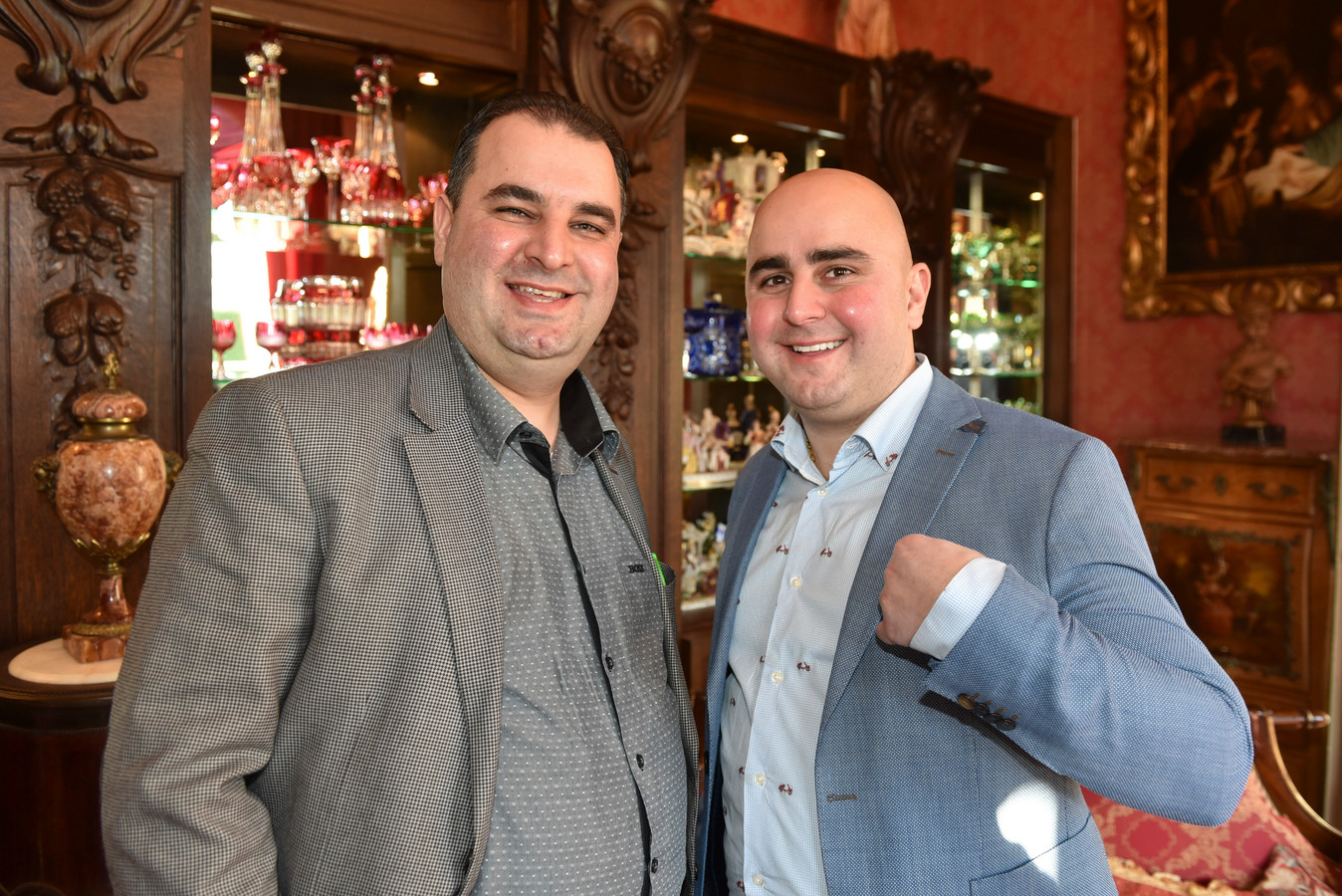 Broers Azimi moeten voor de rechter verschijnen: ‘Ik lig er geen ...