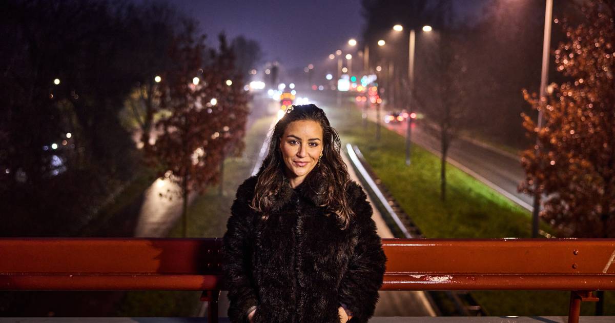 Mahasin (40) brak met gezinsleven, sliep in garagebox en maakt nu ...