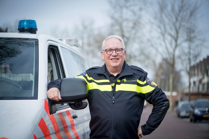 Rijssense agent Hans Bouman: 'De kogels vlogen me om de oren' | Rijssen ...