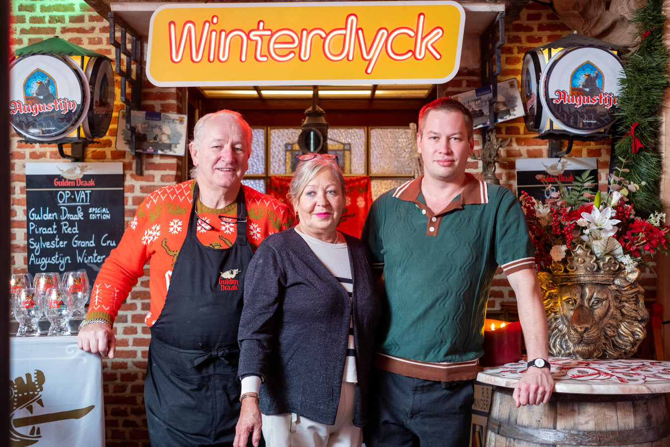DE DAGSCHOTEL. Café Nieuwendyck in Itegem, waar elke week een ander ...