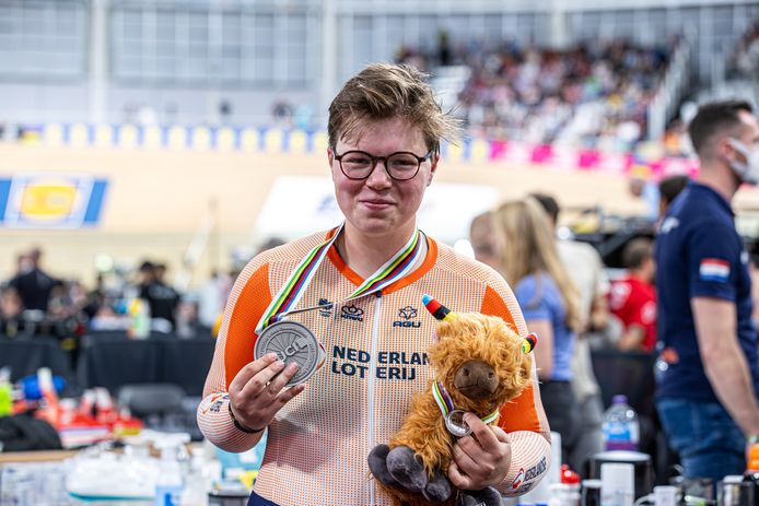 Drie keer WK-zilver maar nog geen olympisch ticket voor Aniek: ‘Heel ...